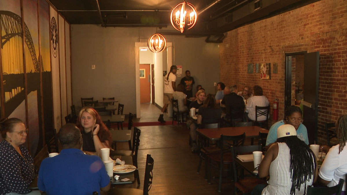 Foodies flock to downtown New Albany for pop-up Super Chefs event