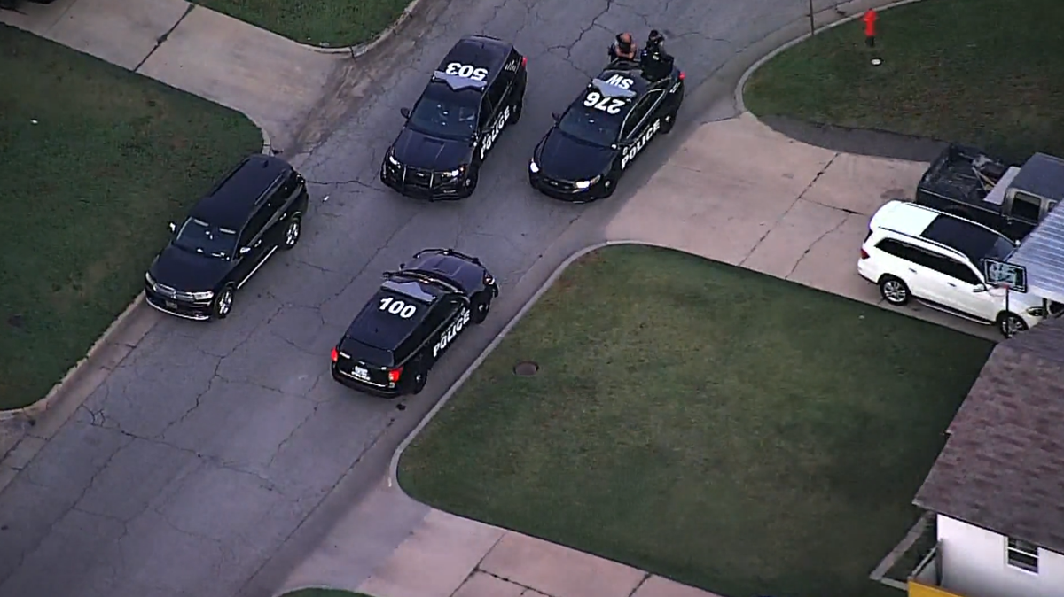 OKC police search for suspects after being spotted in stolen car