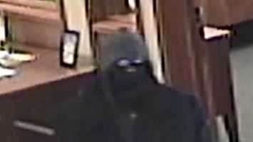 FBI releasing new photos from 2019 bank robbery, up to $10,000 reward ...