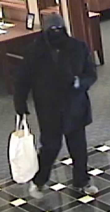 Fbi Releasing New Photos From 2019 Bank Robbery Up To 10 000 Reward