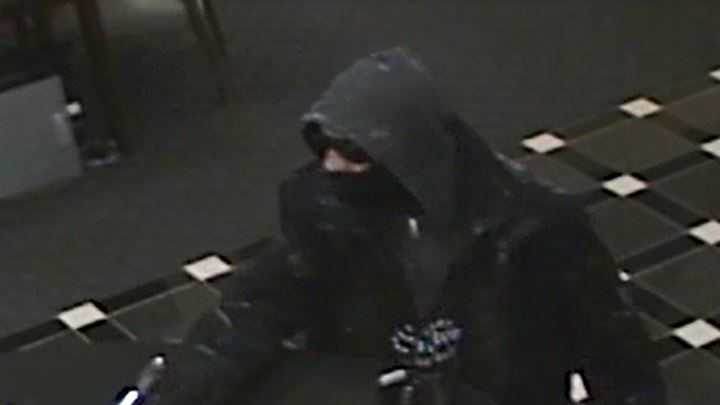 FBI releasing new photos from 2019 bank robbery, up to $10,000 reward ...