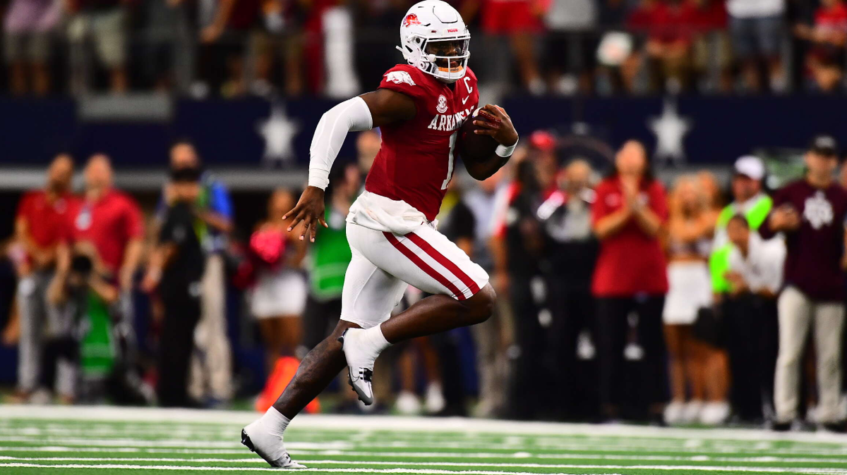 Razorbacks fall to Aggies in Southwest Classic