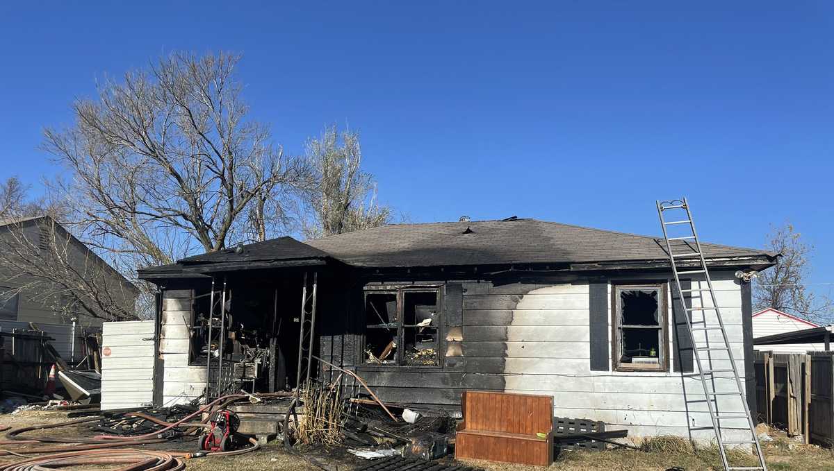 Crews pull man from southwest OKC house fire