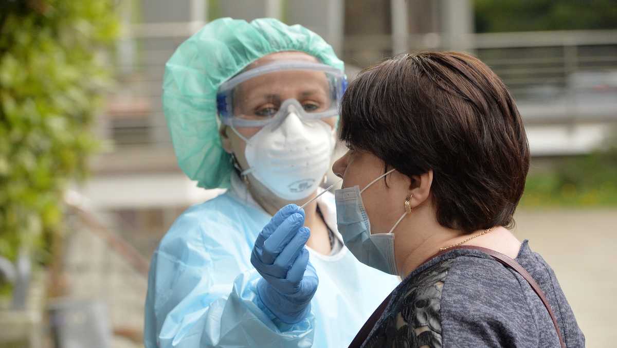 US OKs first coronavirus test that allows self-swab at home