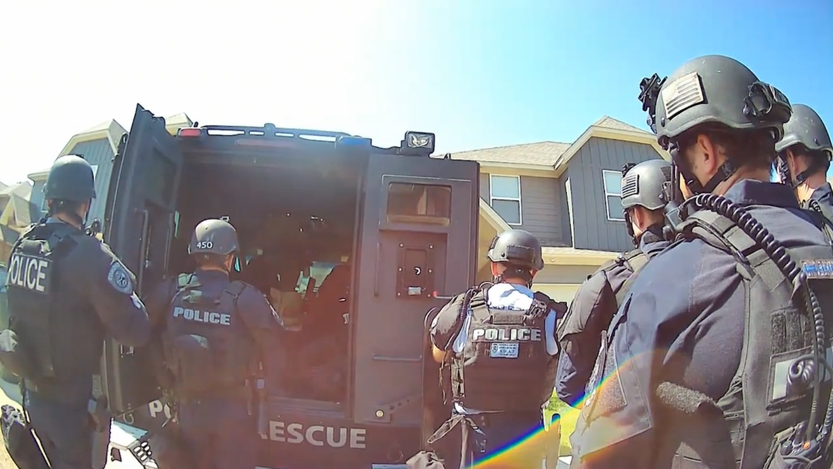 EDMOND SWAT SITUATION: Man accused of assaulting ex-girlfriend ...