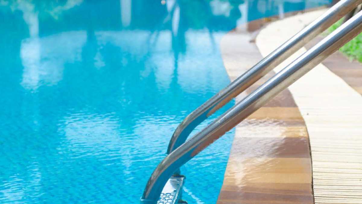 Alabama 10-year-old dies days after swimming accident during party with ...