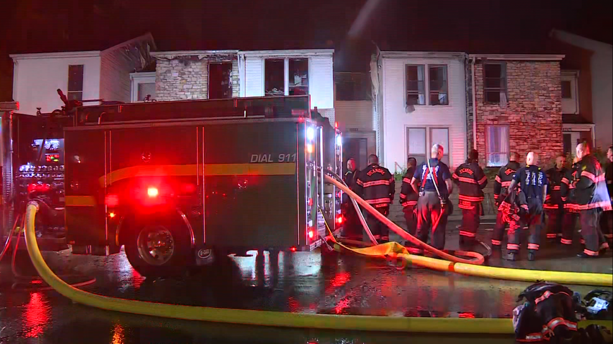 Fire crews respond to early morning fire at Sycamore Township condo