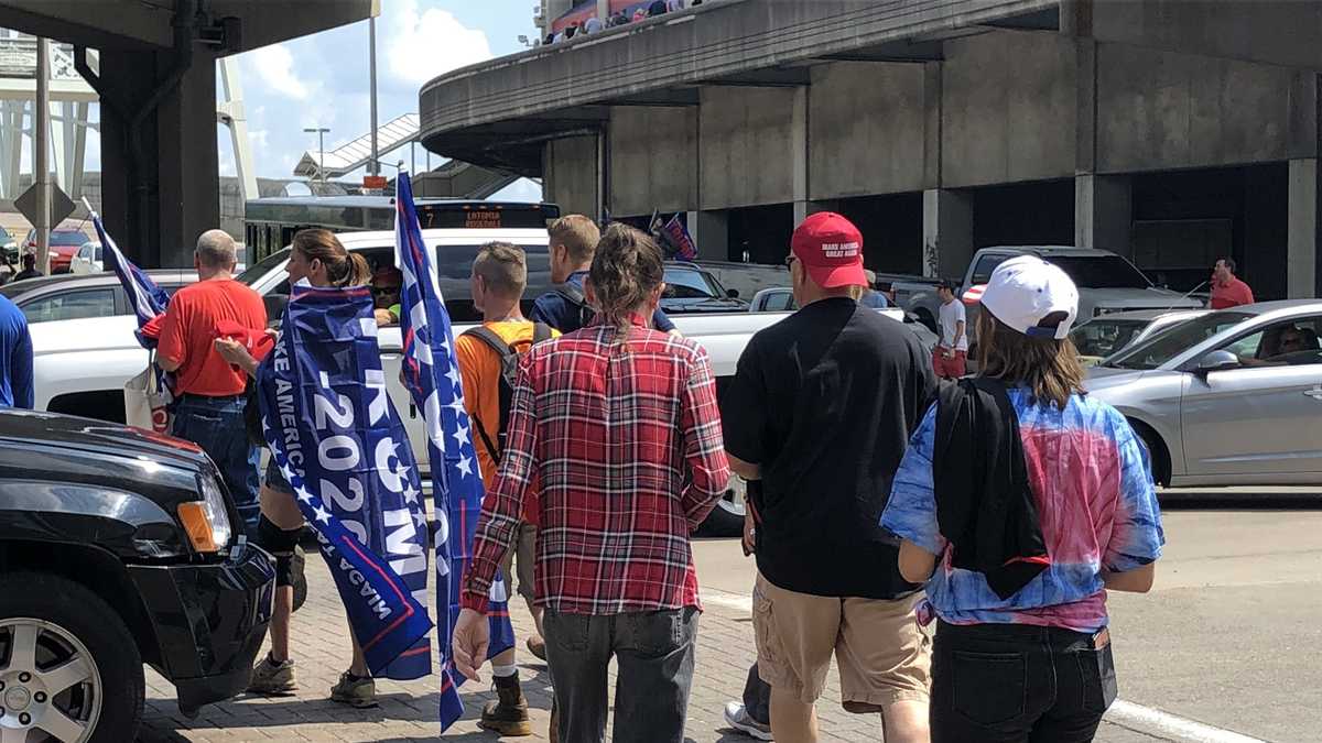 Photos from inside and outside of Donald Trump's Cincinnati rally