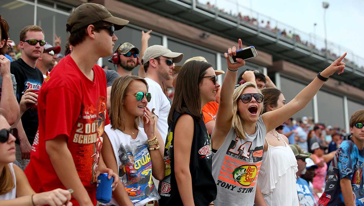 Fans, vendors preparing ahead of Talladega race weekend