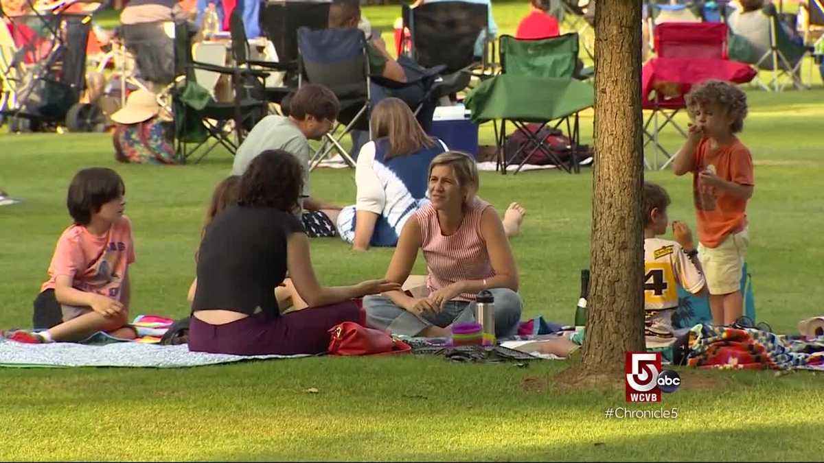 In Tanglewood, concertgoers compete for the best picnic every Sunday