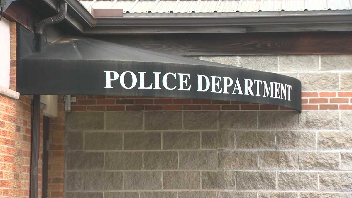 Pa. offering free college credits to law enforcement officers