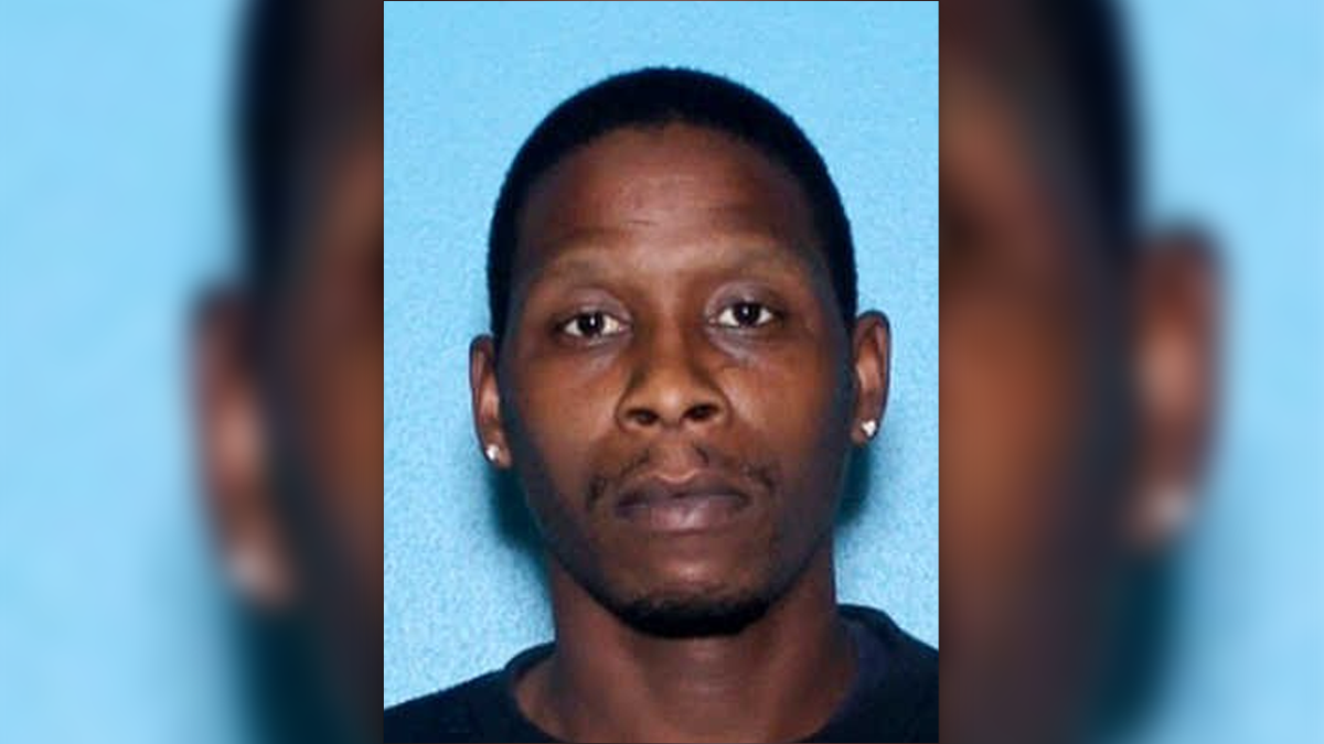 Tarrant PD: Armed and dangerous man wanted for domestic violence, stalking Tarrant PD: Armed and dangerous man wanted for domestic violence, stalking