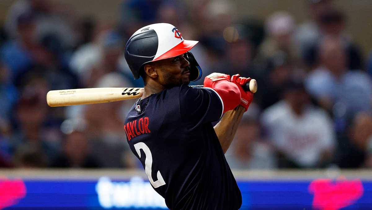 Michael A. Taylor signing with Pittsburgh Pirates