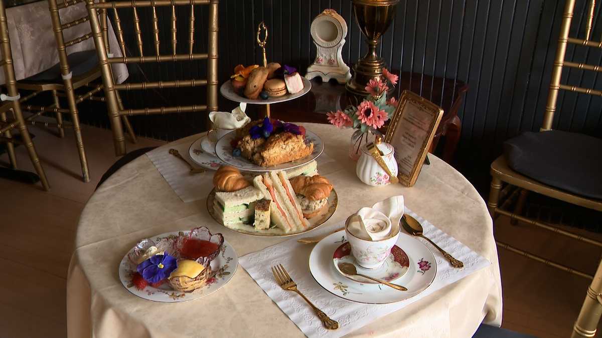 High Praise for High Tea in New Hampshire