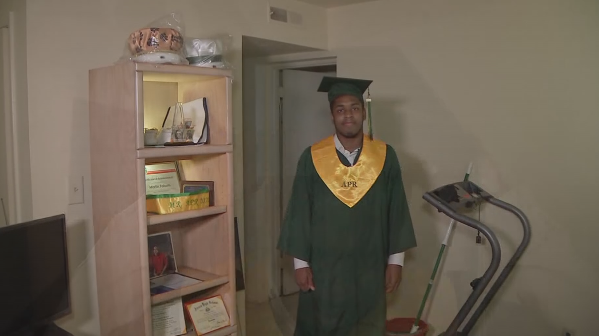Homeless Florida student to graduate as valedictorian