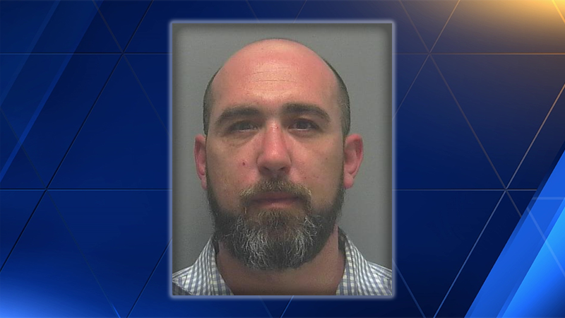 Mass. man arrested on flight headed to Fort Myers