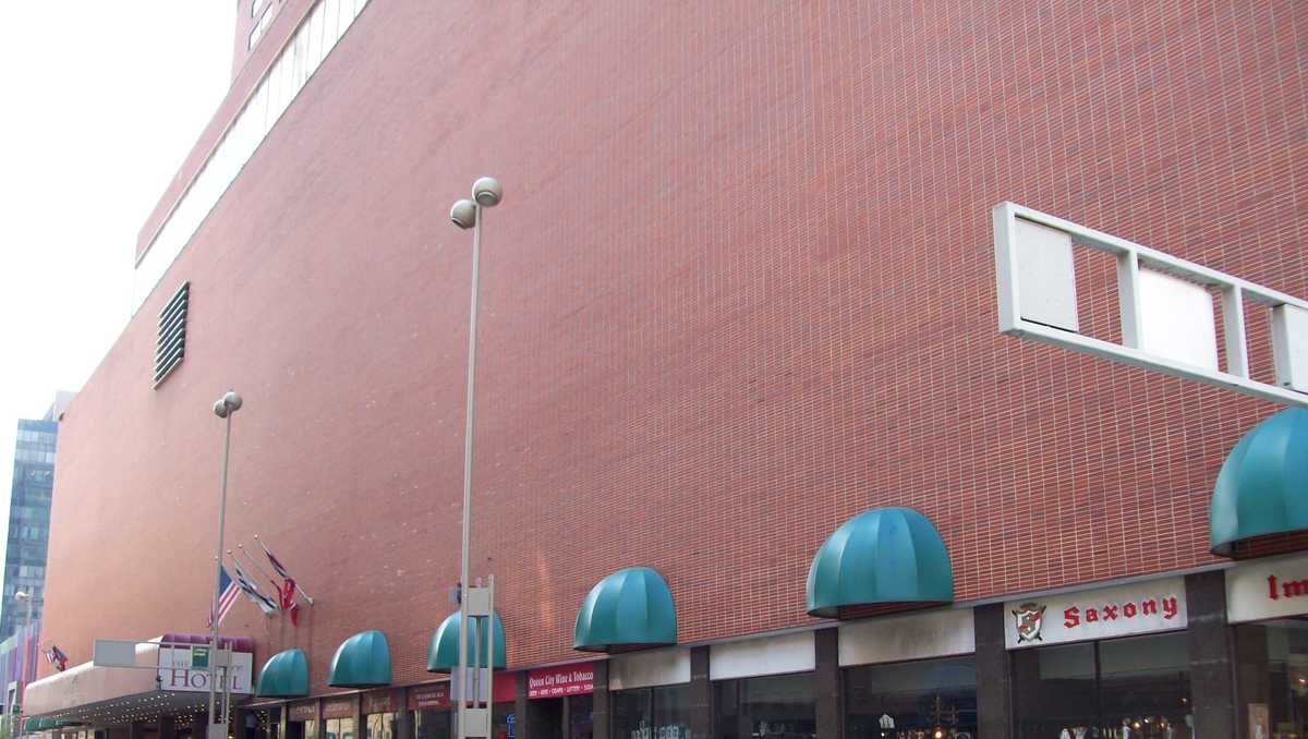 Cincinnati's Terrace Plaza Hotel building sold to new owners