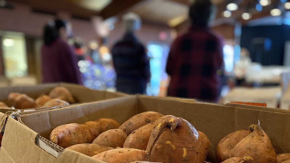 Hundreds of Thanksgiving dinners donated