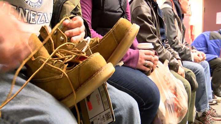 Homeless receive new shoes to stay healthy and warm