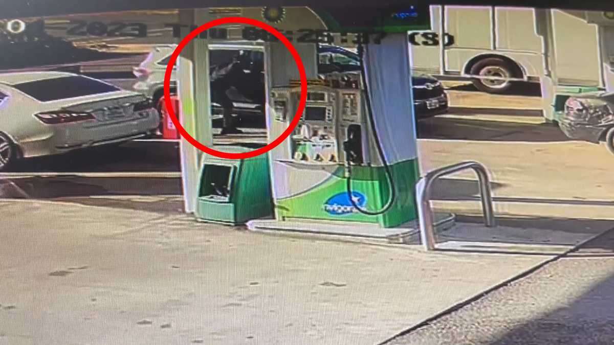 Several thefts from cars at gas stations under investigation