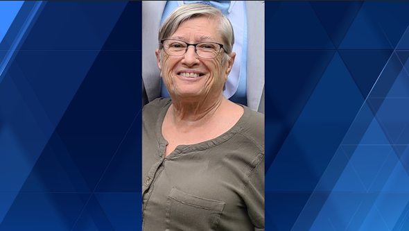 Coraopolis Police search missing woman with early onset dementia