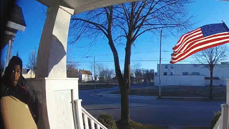 Video shows box bandit stealing package from Milwaukee porch