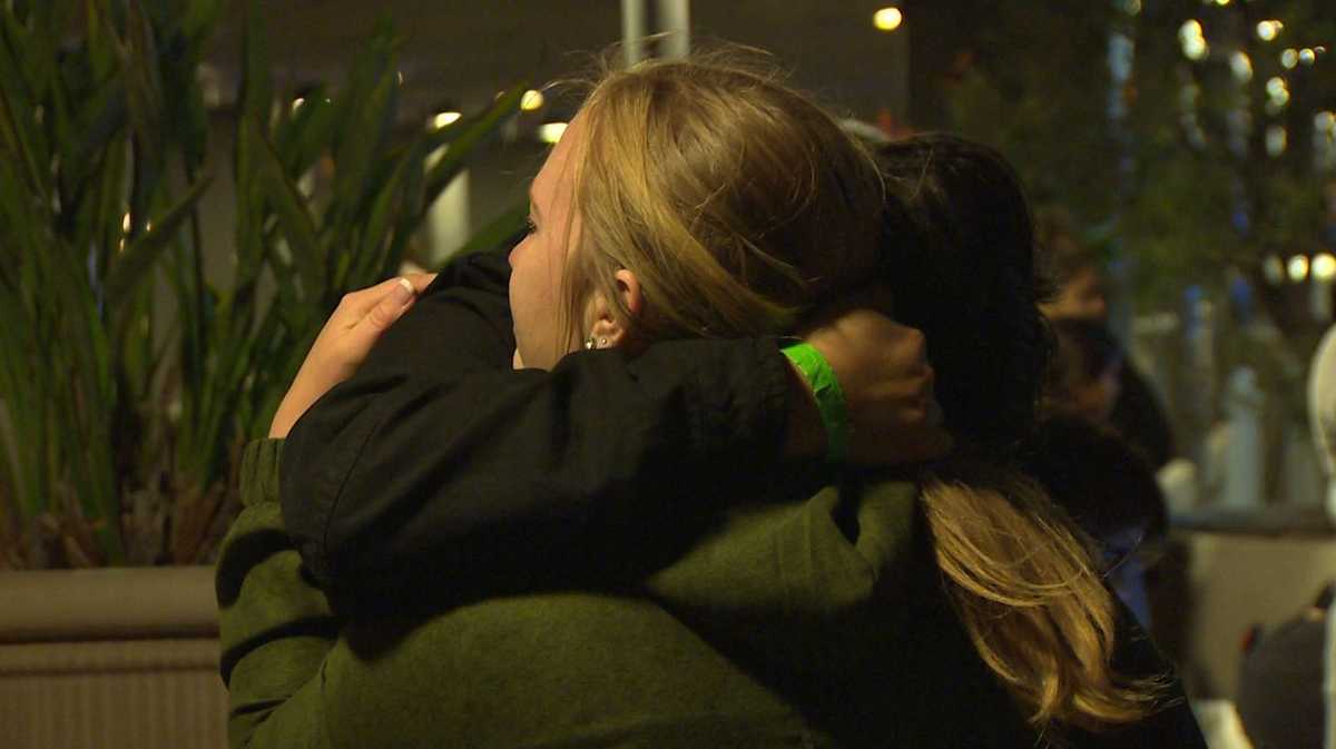 We Re Here With You Thousands Mourn Mass Shooting Victims At Vigil