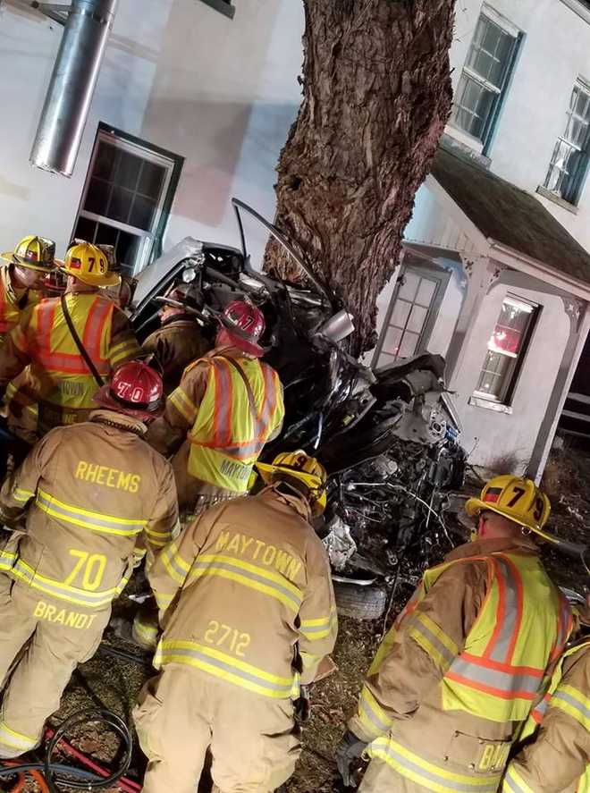 3 hurt in crash that left car wrapped around tree