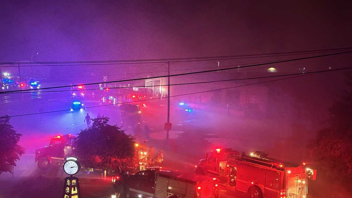 South Carolina: Fire rips through thrift store in Anderson