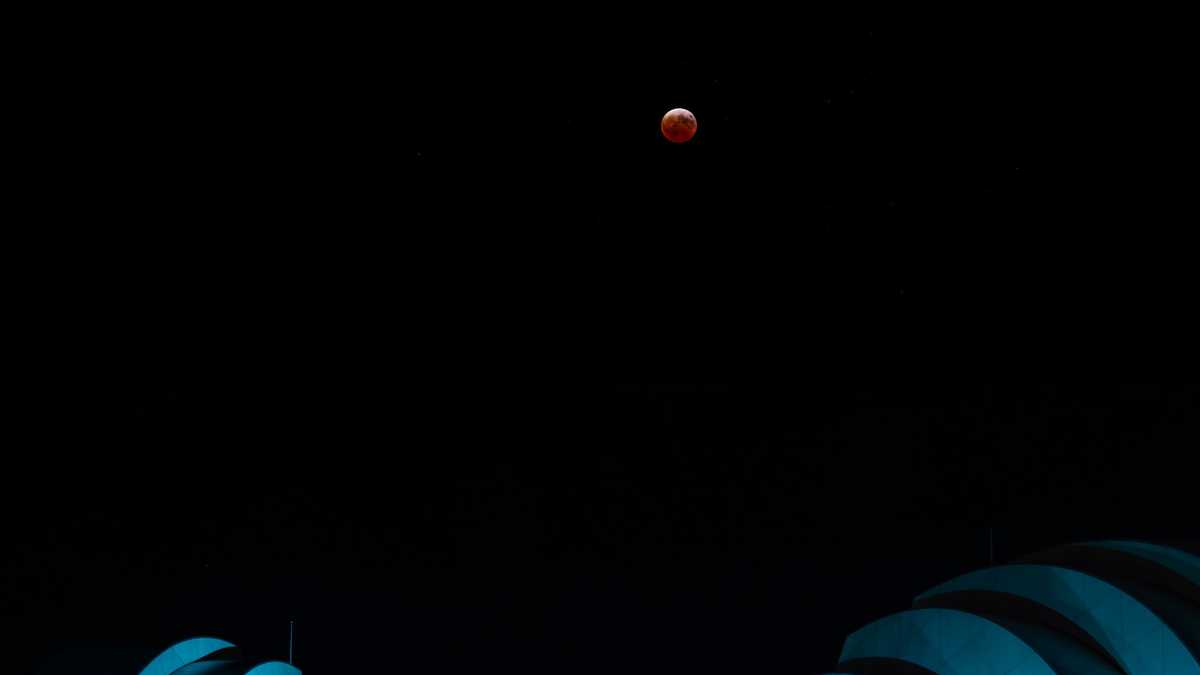 Kansas City's view of the blood moon lunar eclipse in photos