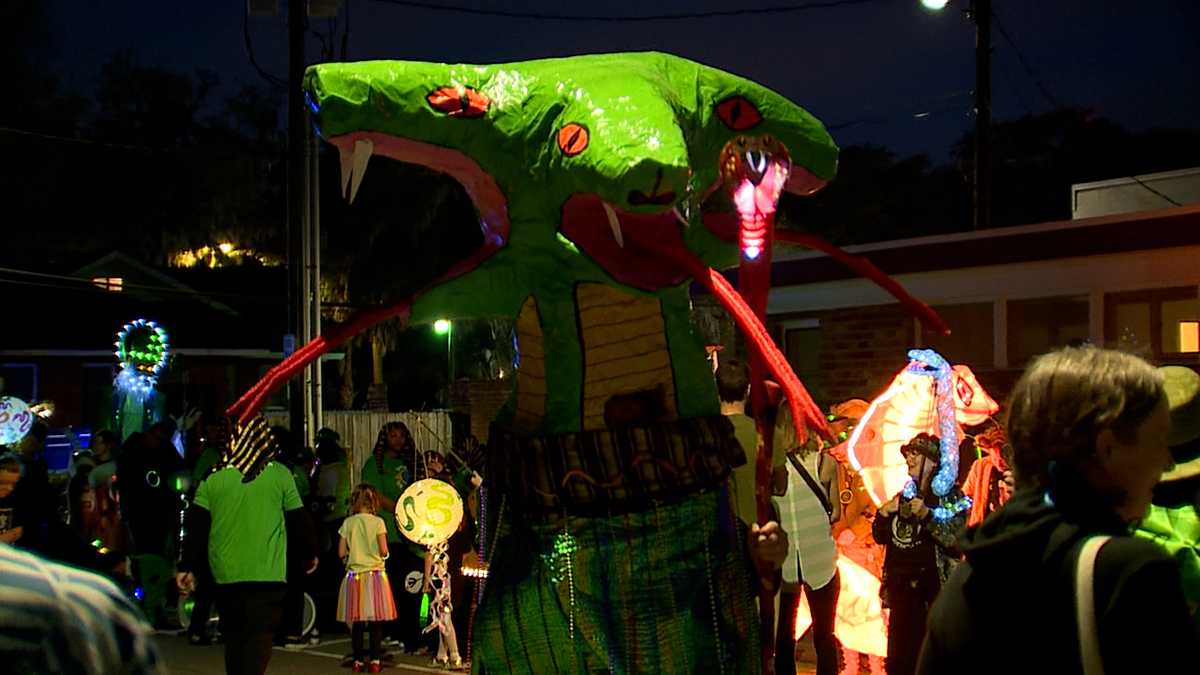 Snakes take over the streets of Savannah in a growing parade