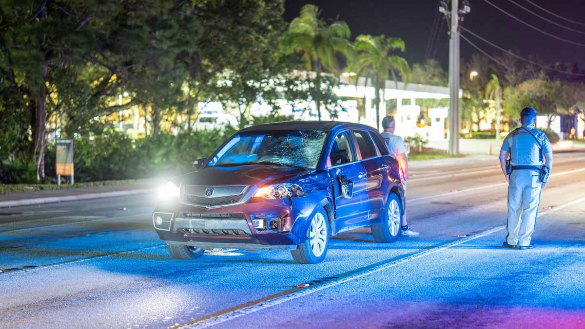 Pedestrian dead after crash involving SUV in North Naples