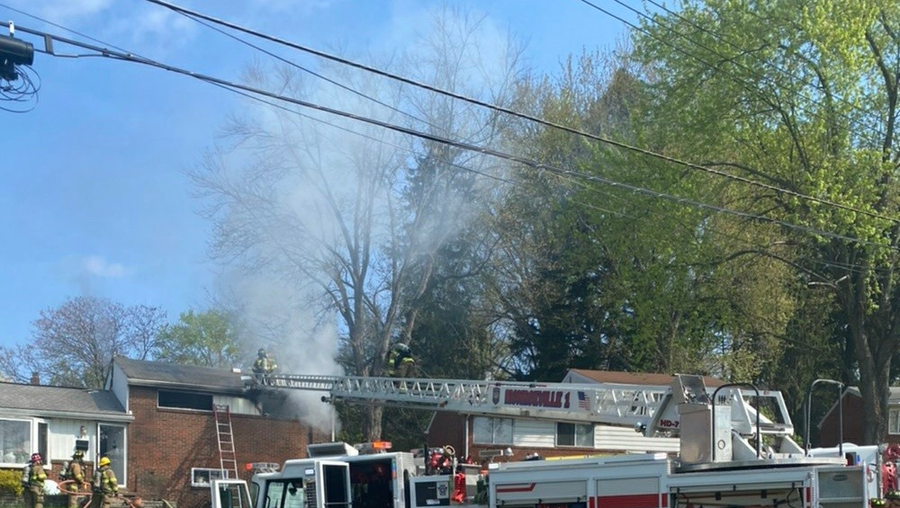 Red Cross helping two adults and three children after fire in Monroeville