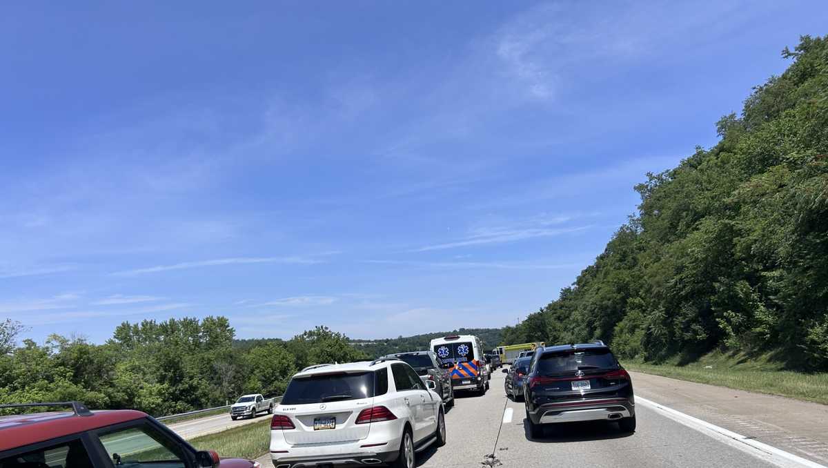 2 flown to hospital from crash along Interstate 79 North