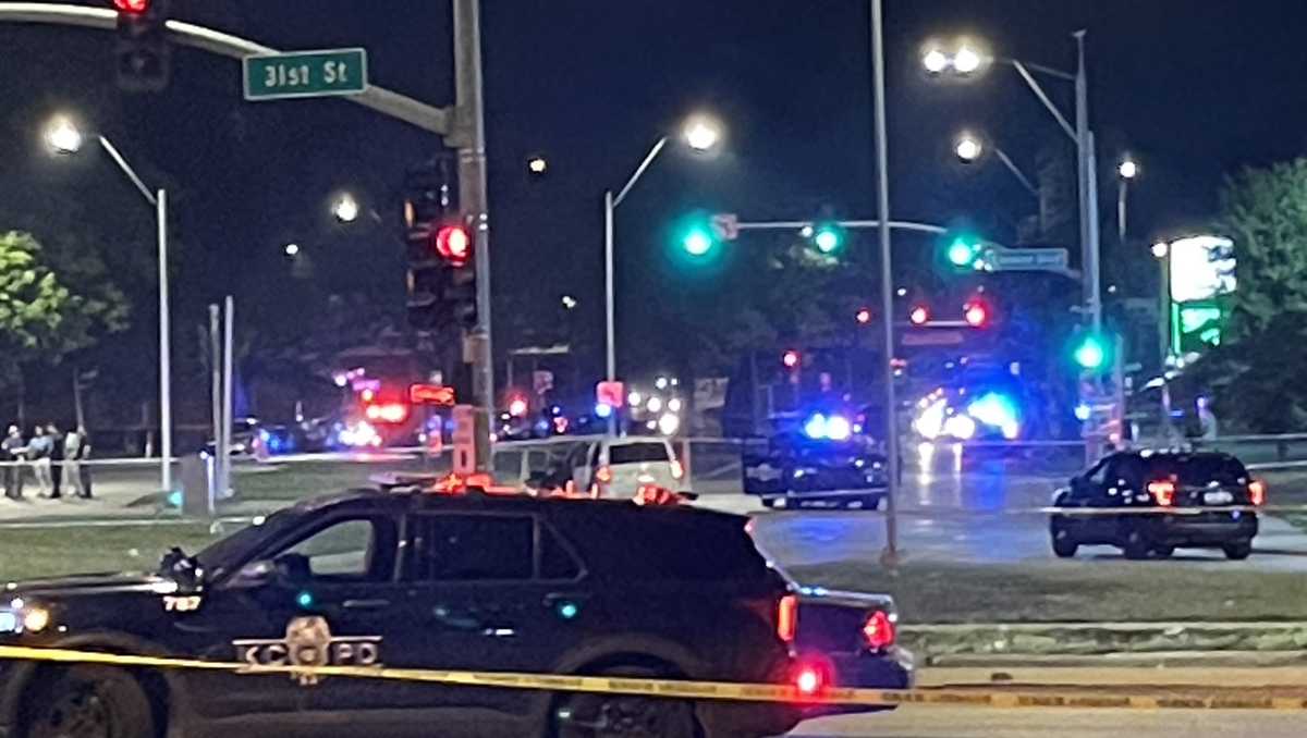 2 dead in shooting involving Kansas City police officer, no officer hurt