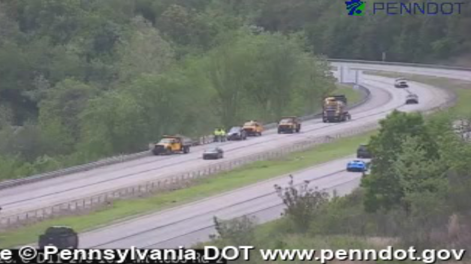 1 injured in crash involving PennDOT truck along Parkway North