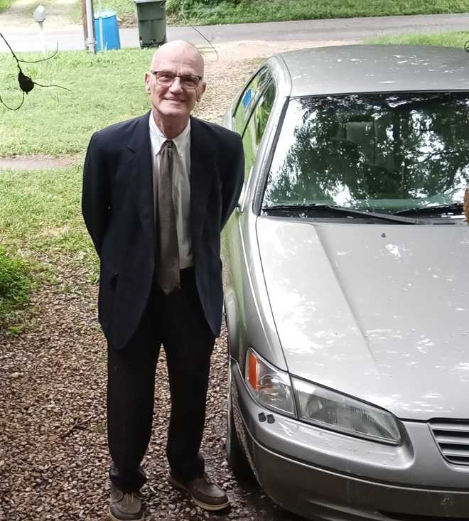 Lawrence police looking for man last seen walking into the woods