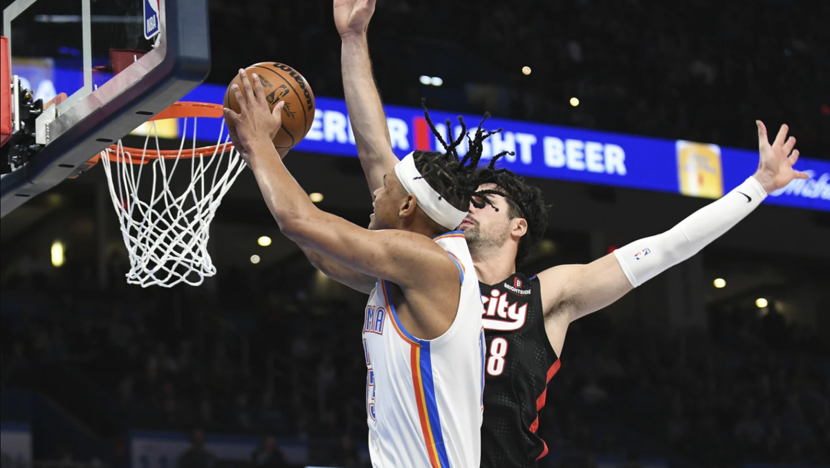 Williams scores 30, Hartenstein has double-double in season debut as ...