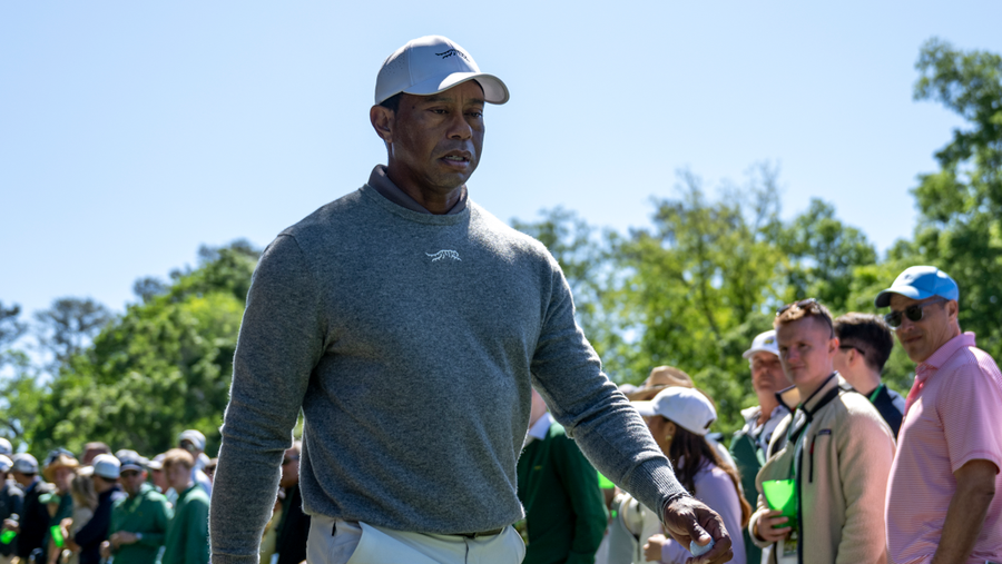 Tiger Woods makes the Masters cut for a record 24th time in a row