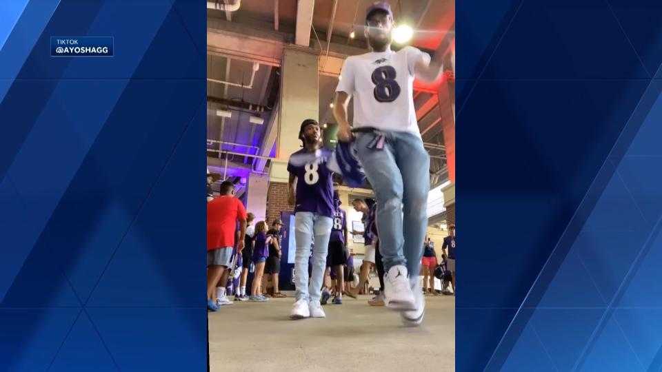 AyoShagg, Flash bring Baltimore dance moves to life