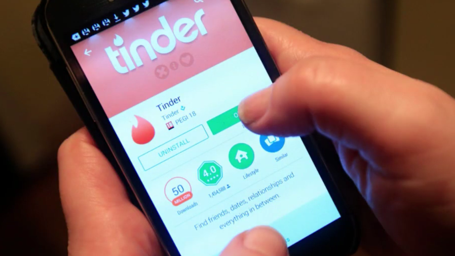 Ohio pair finally meet after 3 years of excuses on Tinder