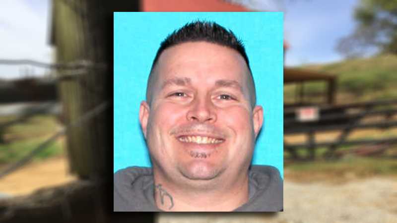 Man blocked gate to trap manhunt suspect in Brown Co.