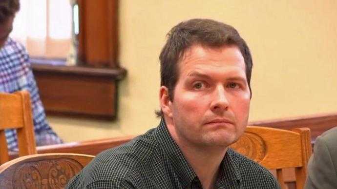 Jurors convict Iowa farmer in corn rake killing of wife