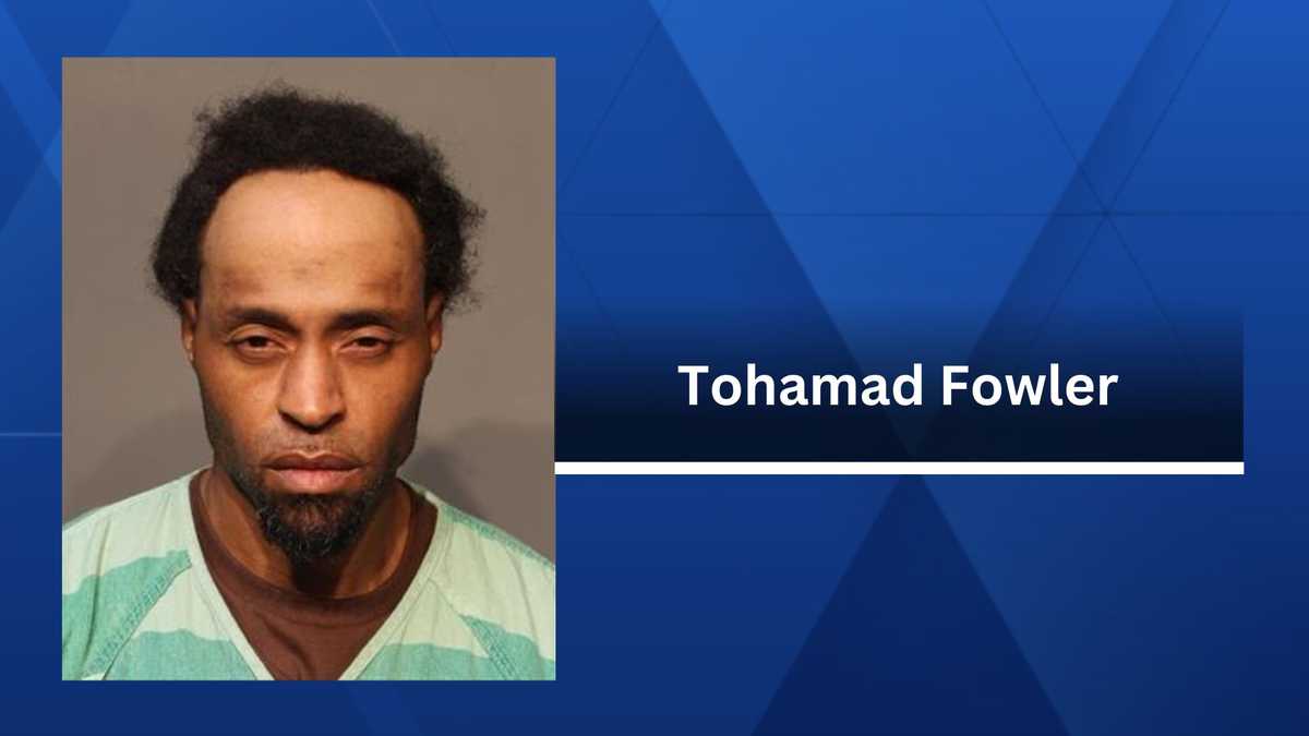 Des Moines arson suspect arrested; officer injured Des Moines arson suspect arrested; officer injured