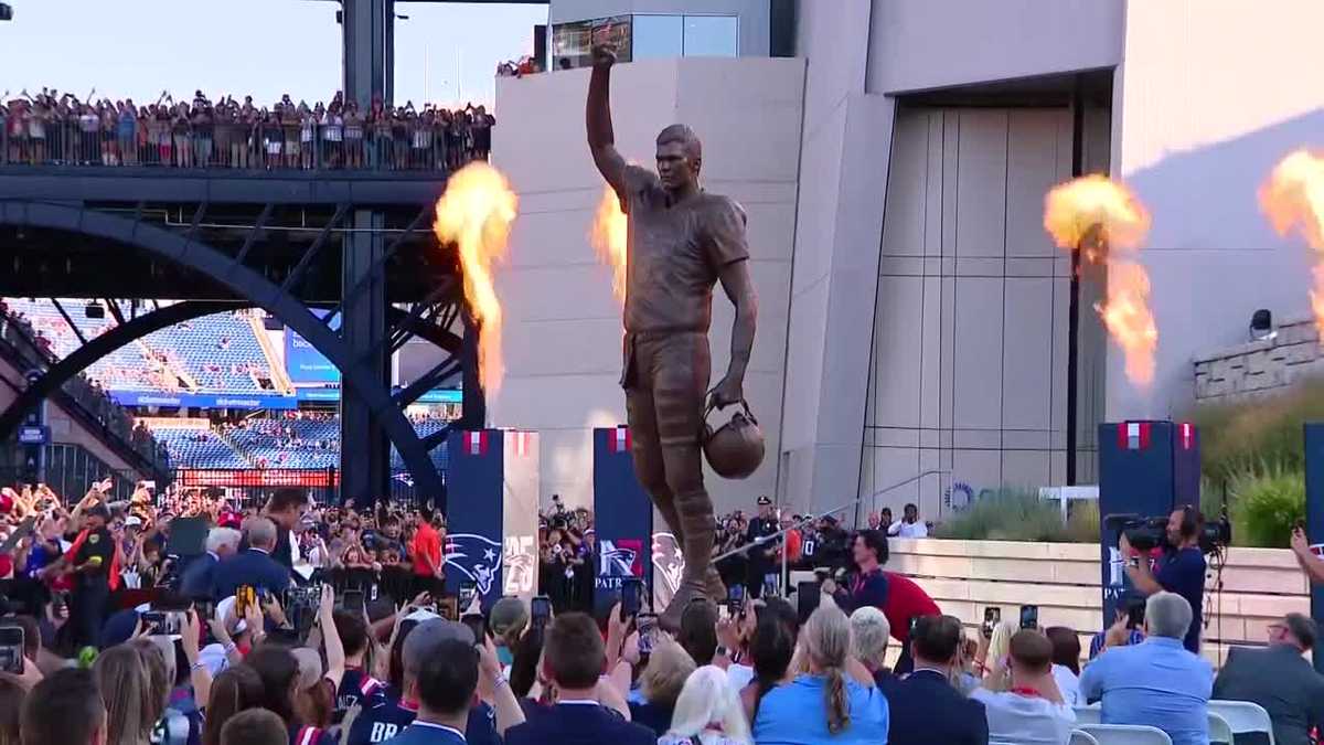 Tom Brady statue now on display at Gillette Stadium