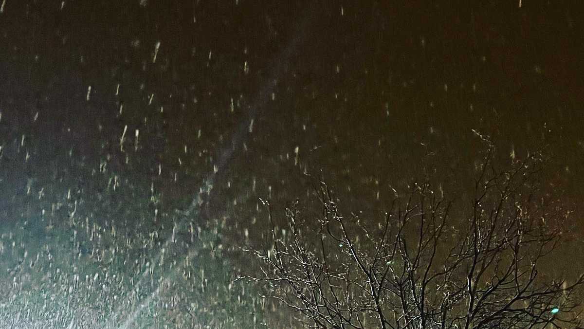 Kansas City area sees first snow of the season
