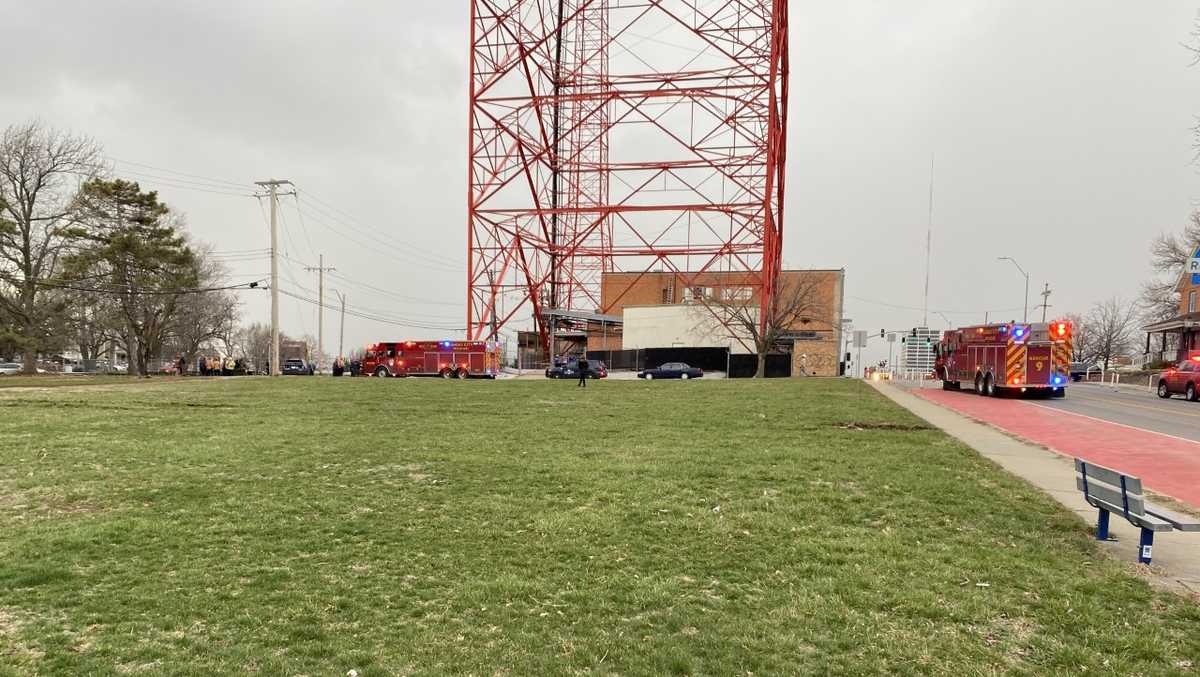 Man safe after being rescued from Kansas City television tower