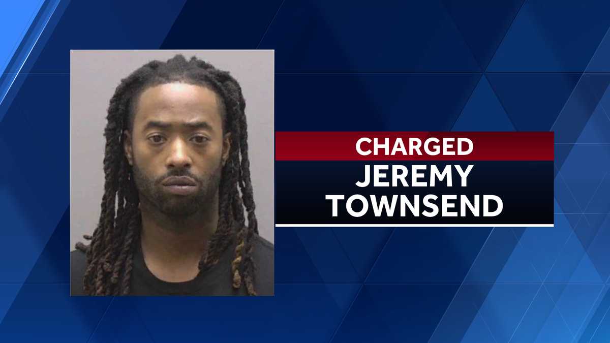 North Carolina: Graham man arrested after injuring 3 DEA agents in car ...