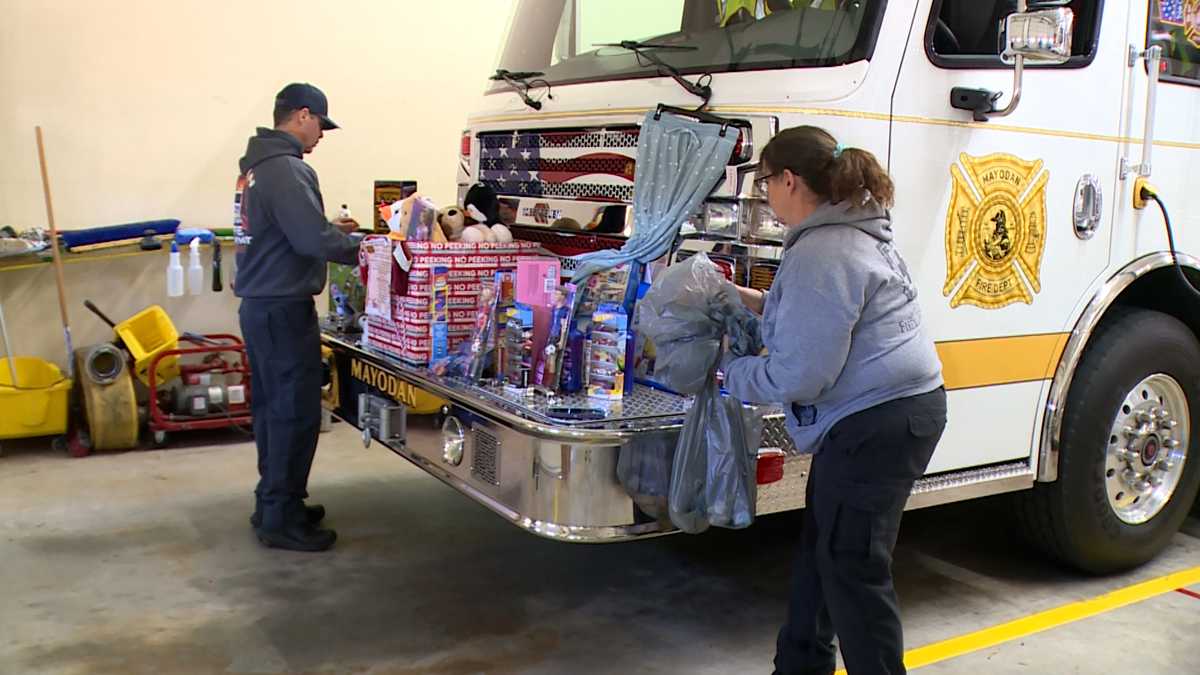 WSPD and WSFD host holiday donation drive for families in need