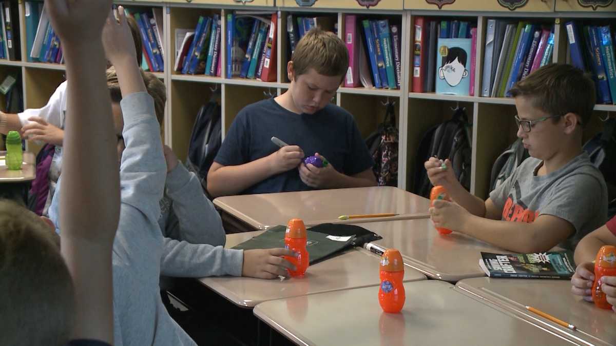 Fourth graders act as official toy testers for class assignment